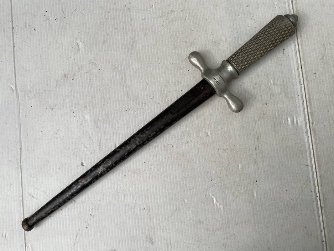 Poignard Prime Manufacture St Etienne - Ventes d'antiquités militaires ...