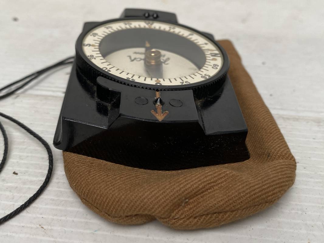 WH Boussole réglementaire et Etui toile Busch Rathenow Drgm - Ventes d ...